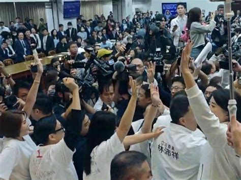 為4千億統籌分配款，財劃法藍委3分鐘送出委員會！立院上演全武行，陳玉珍牙齒被打斷？ 今周刊