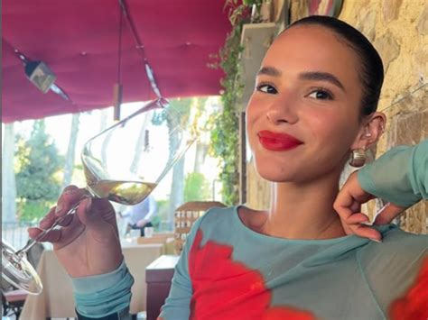 Bruna Marquezine Celebra 30 Anos Com Festão Na Ilha Fiscal Veja Valores