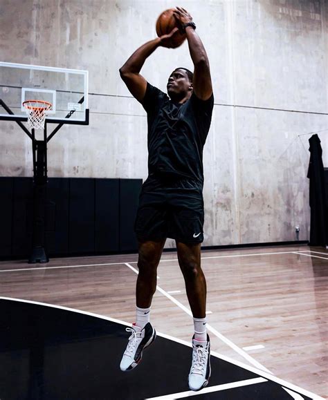 Nba训练师lethal Shooter上脚air Jordan Xxx8，这个近距离上脚…… 财经头条