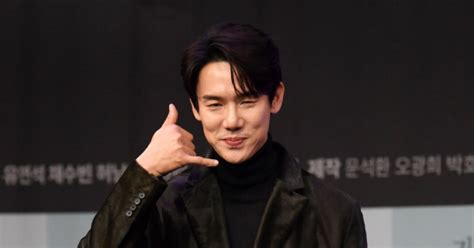 밤 업소 스타일…유연석 스타일리스트와 논란 오늘 옷 대체 뭐야 틈만나면