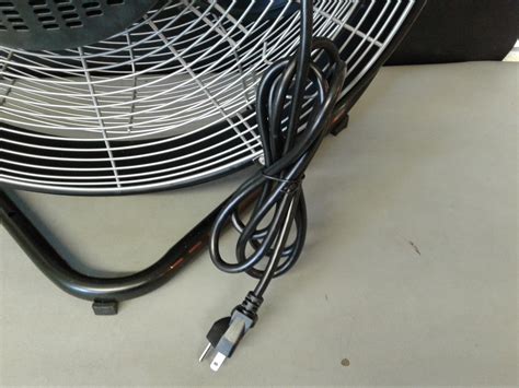 Lot Detail Internal Orbit Oscillating Fan
