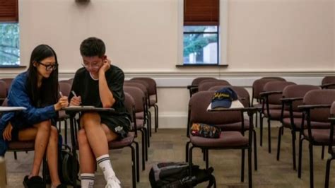 Biden Administration Asks The Supreme Court To Allow Student Loan