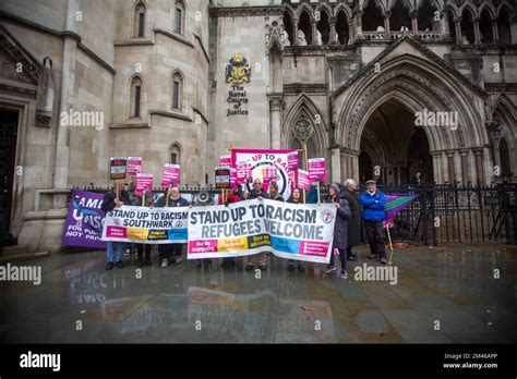 London England Uk 19th Dec 2022 Protesters Gather Outside Royal