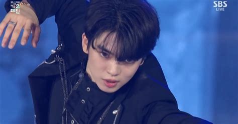 스케이트 벗은 차준환 아이돌 뺨치는 비주얼퍼포먼스 Sbs가요대전