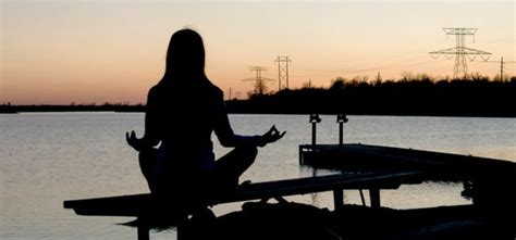 Woman Claims She Has Daily Alien Encounters