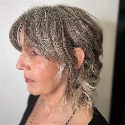 Medium Length Wavy Haircuts 2022 Bangs