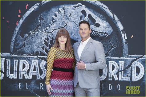 Photo Chris Pratt Bryce Dallas Howard Bring Jurassic World Fallen