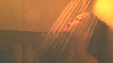 Nude Video Celebs Emily Vancamp Sexy The Resident S02e01 2018