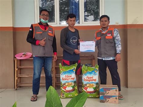 Salurkan Bantuan Logistik Untuk Warga Gresik Terdampak Banjir Yatim