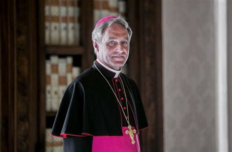 El Secretario De Benedicto Xvi Publicará Sus Memorias Contra Las
