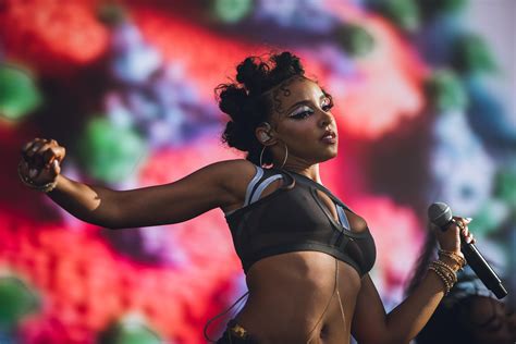 Here Are Some Photos I Got To Take Of Tinashe At This Aint No Picnic