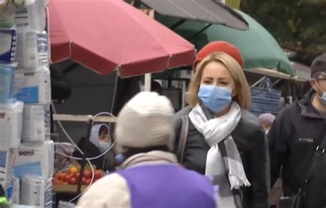 В Минздраве рассказали будут ли пускать в продуктовые магазины без