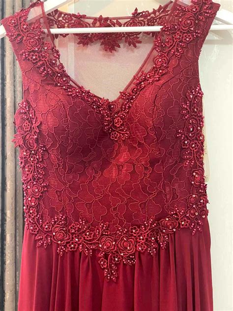 2 броя официални рокли гр Варна Възраждане 4 • Olx Bg