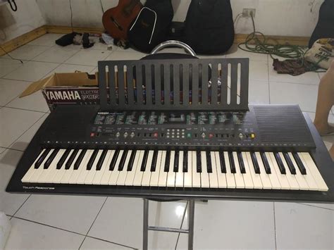 Yamaha Synthesizer Keyboard Made In Japan Hobbies And Toys Music