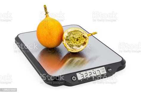 파시플로라 리그큘러리스가 있는 주방 비늘 흰색 배경에서 격리된 3d 렌더링 3차원 형태에 대한 스톡 사진 및 기타 이미지 3