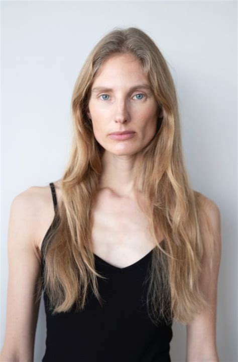 Nina Oud Model Profile Photos And Latest News