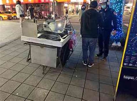 東區攤販注意了！台灣燈會在台北 警方強力取締違規攤商 社會 中時