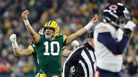 Nfl Week 18 Game Recap Green Bay Packers 17 Chicago Bears 9