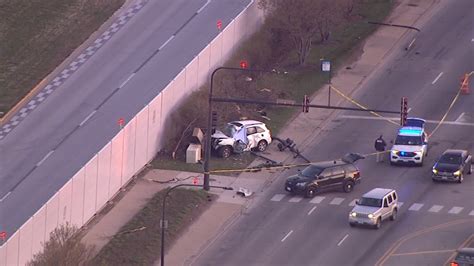 West Lawn Crash Man Dead After Suv Hits Light Pole Tree On Cicero