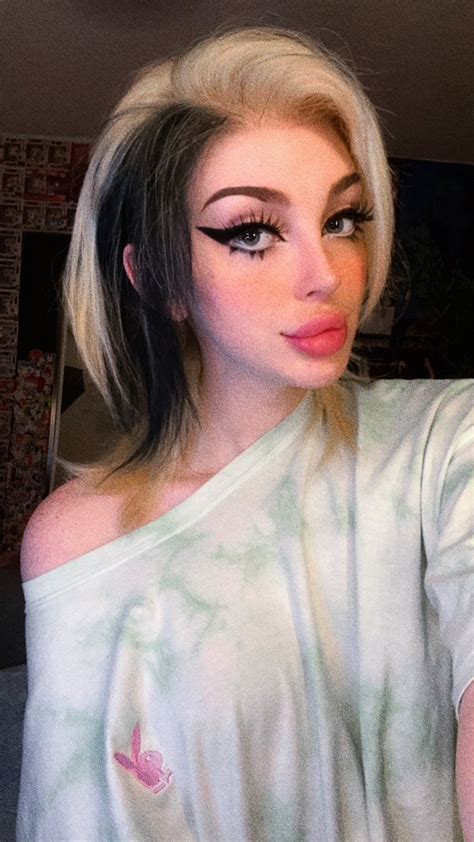Tgirlz 20k On Twitter Rt Cutiepii33quinn ૮ ˶ᵔ ᵕ ᵔ˶ ა Love Ya 💕