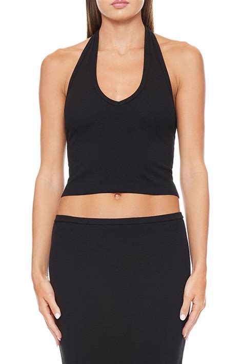 18 Stylish Halter Tops To Wear Summer 2024