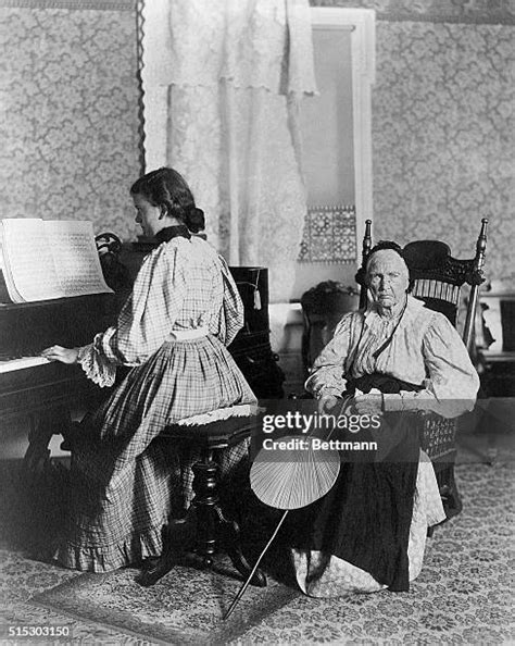 Old Woman Rocking Chair ストックフォトと画像 Getty Images