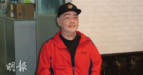 張偉文新冠肺炎病情轉差 入院9日未退燒 含氧量低半邊肺花 1642 20220227 Showbiz 明報 Our