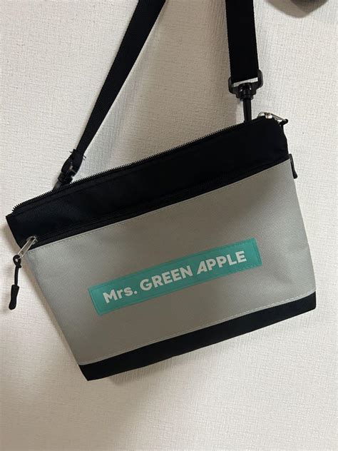 Mrs Green Apple ミセス サコッシュ カバン ポーチ グッズ By メルカリ