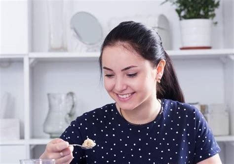 吃什么头发长得快这些食物可帮助长头发