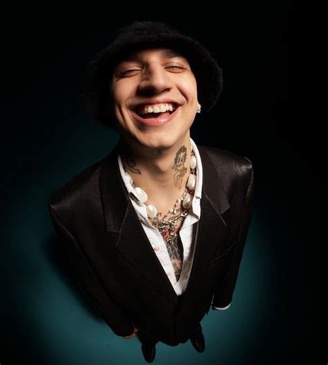 Szymon Sobel Husband Tops