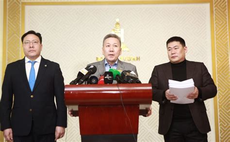 Ж Батзандан Vs Л Оюун Эрдэнэ