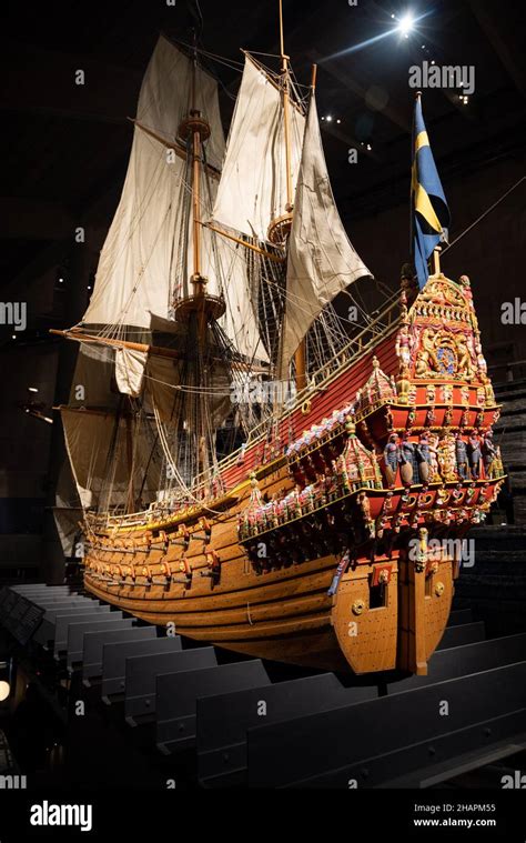 Modèle Du Magnifique Navire De Guerre En Bois Vasa Récupéré De La Mer