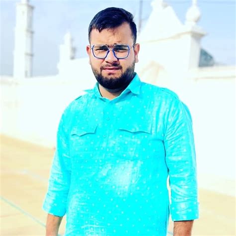 Mr K H A N S A H A B 0786 Mr Ashraf Khan0510 • Threads Say More
