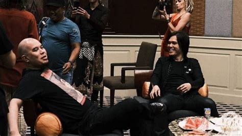 Maia Estianty Dan Ahmad Dhani Pelukan Pasca Cerai Raut Wajah Mulan