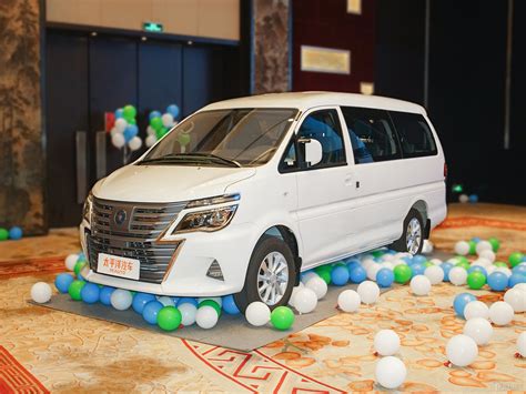 珍珠白菱智m5ev整车外观外观图片菱智m5ev 2022款 普通版 豪华型 7座 7387930太平洋汽车网