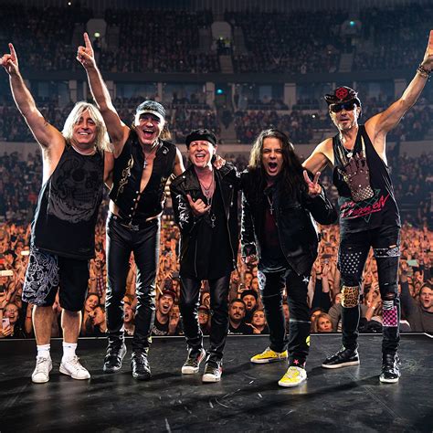 Veja o clipe do Scorpions para a música Rock Believer Roque Reverso