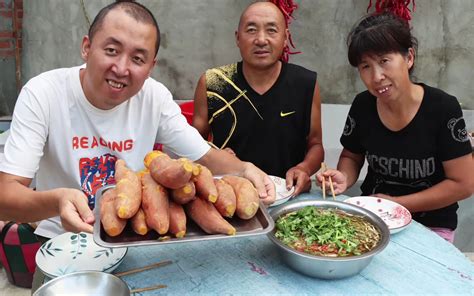 在街边买7斤地瓜，回家搭配一道啥菜？让人流口水，农家菜太香了 百味大彭 百味大彭 哔哩哔哩视频