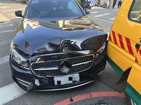 桃園娃娃車擦撞bmw釀3傷 2歲女童唇部撕裂傷送醫 社會 中時
