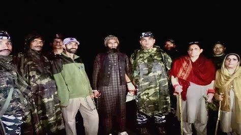 Jammu Kashmir किश्तवाड़ में हिजबुल मुजाहिदीन का ओवरग्राउंड आतंकी हुआ