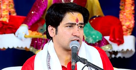 प्रवचन दिन नेपाल आइपुगेका बागेश्वर धाम सरकार को हुन्