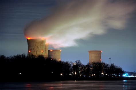 How Retiring Nuclear Power Plants May Undercut Us Climate Goals The