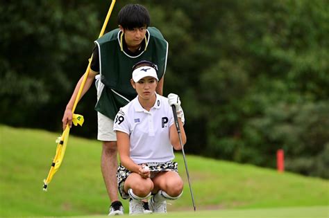 原英莉花と小祝さくらは二人とも「つけっぱなし」。グローブを外さないパッティングはアマチュアもマネすべき？ みんなのゴルフダイジェスト