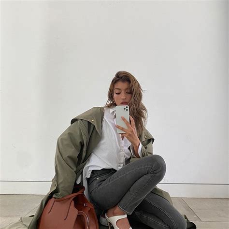 ローラのinstagram投稿（2021年4月9日 0924）｜有名人インスタランキング