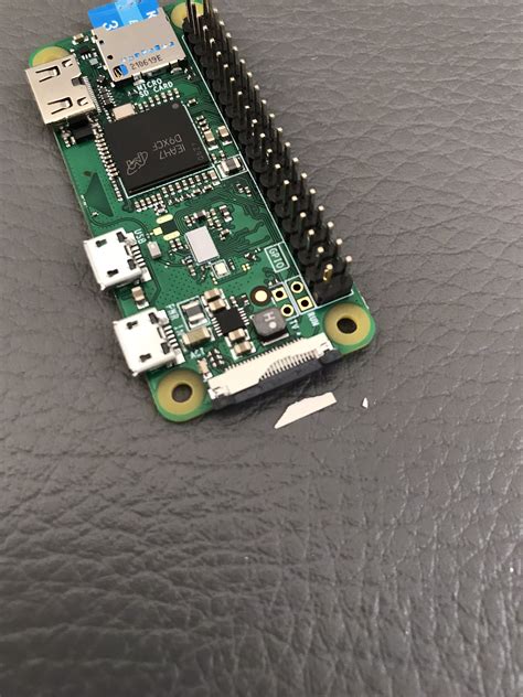 そぞら⚙raspberry Pi 電子工作 On Twitter うお！ラズパイのカメラコネクターが破損した😭みなさんも取り扱いは慎重に