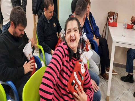 Επίσκεψη με δώρα από την Ναυσικά Τσιτλακίδου ΚΔΑΠ μεΑ Χαμογελώ Στόχος μας τα χαμόγελα