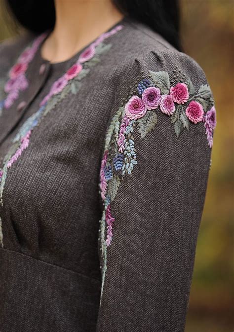 Pin by Olonicheva lryna on Вышивка Embroidery fashion Hand