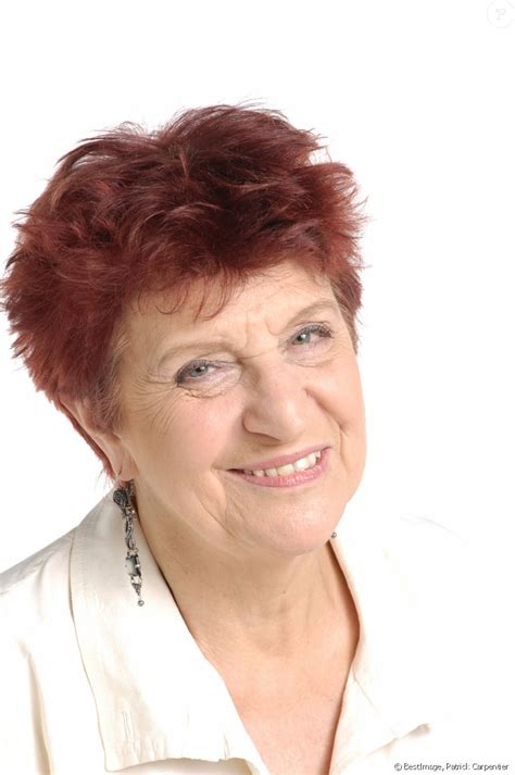La chanteuse Anne Sylvestre chanteuse auteur compositrice interprète