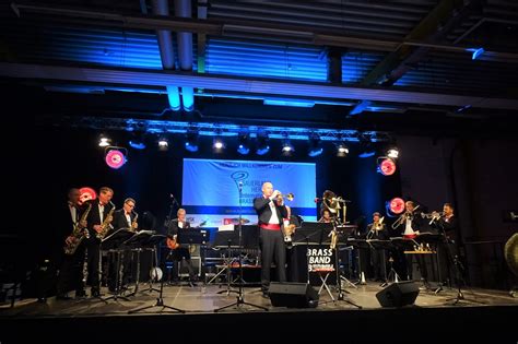 Blech Macht Spaß Beste Unterhaltung Mit Der Brass Band Berlin Beim Sauerland Herbst Woll