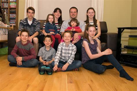 Une famille de huit enfants en vedette à Canal Vie Le Canada Français