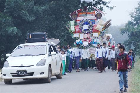 မိုင်းယန်းမြို့၌ စုပေါင်းဘုံကထိန်ပဒေသာပင် လှည့်လည်ပူဇော်ပွဲကျင်းပ Information And Public